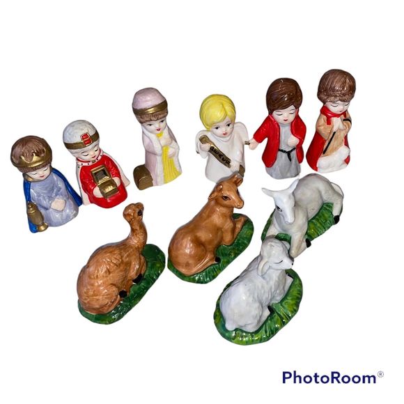 Enesco | Holiday | Vintage Ceramic Christmas Nativity Set Of Figurines ...